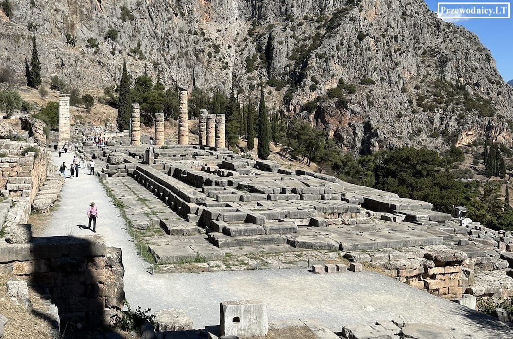 Delfy przewodnik po polsku, całodniowa wycieczka z Aten